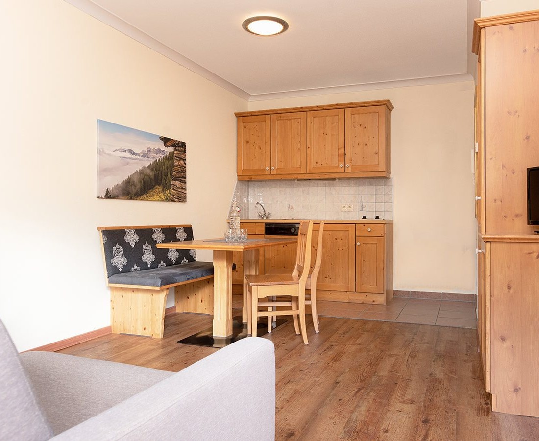 Appartements & Zimmer : Aparthotel Jagdhof 📞 06453 8141 Filzmoos